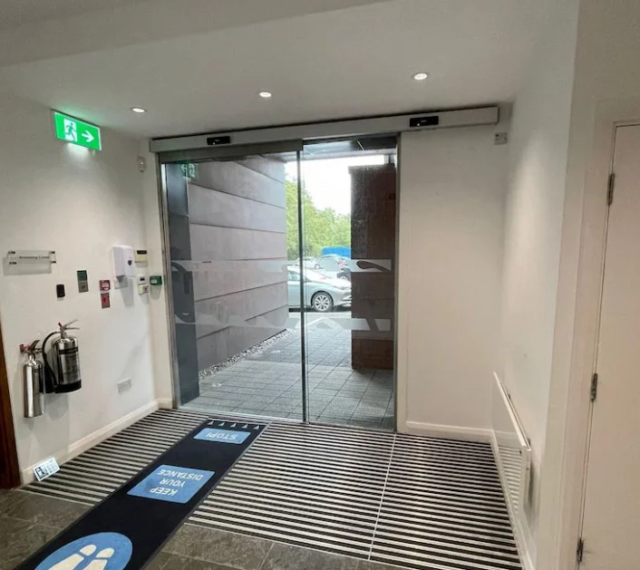 Shop Fronts Manchester | Aluminium Shopfronts | Adept All In One